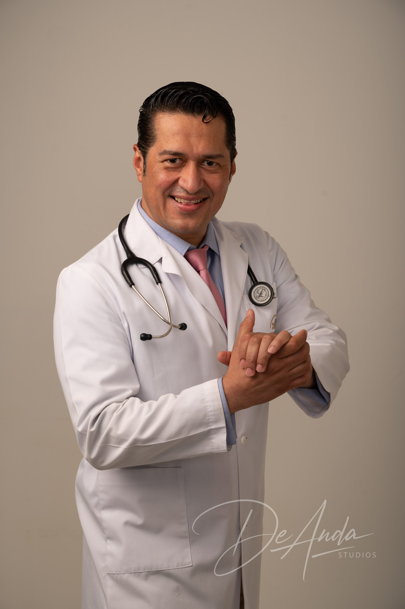 Escucha el mensaje del doctor César González | únicoBC revista de Baja ...
